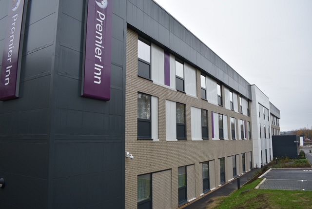 PREMIER INN & COSTA COFFEE, UCKFIELD | Cladding Installation by CSW